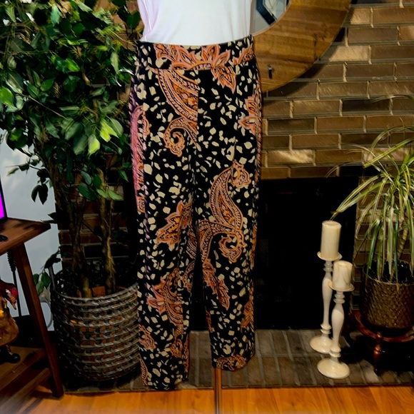 Who What Wear | Pants & Jumpsuits | Retro Art Design Pants | Poshmark